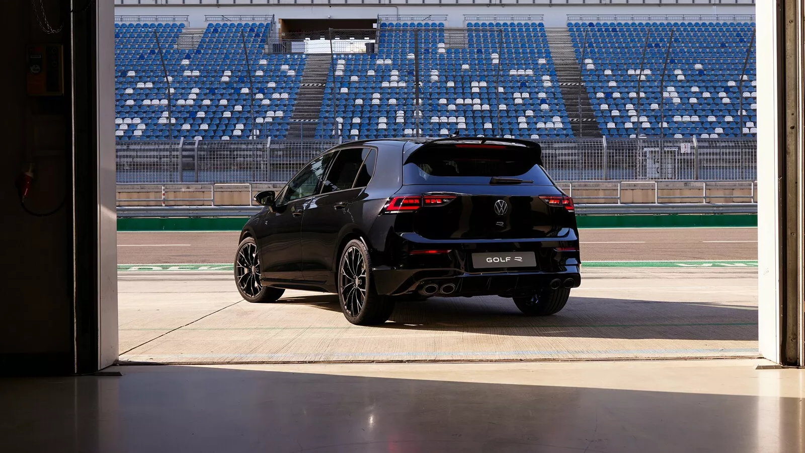 2025 VW Golf R Gains More Power, Loses Manual Transmission | 6speedonline