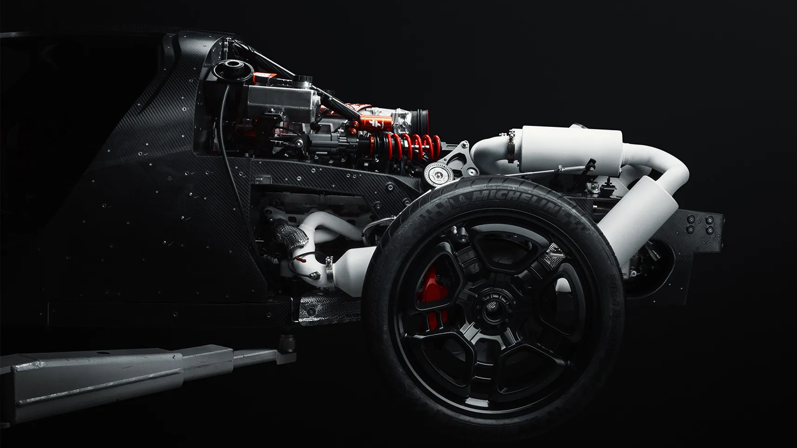 De Tomaso Shows Off First Production Version of the Insane P72 Supercar | 6speedonline