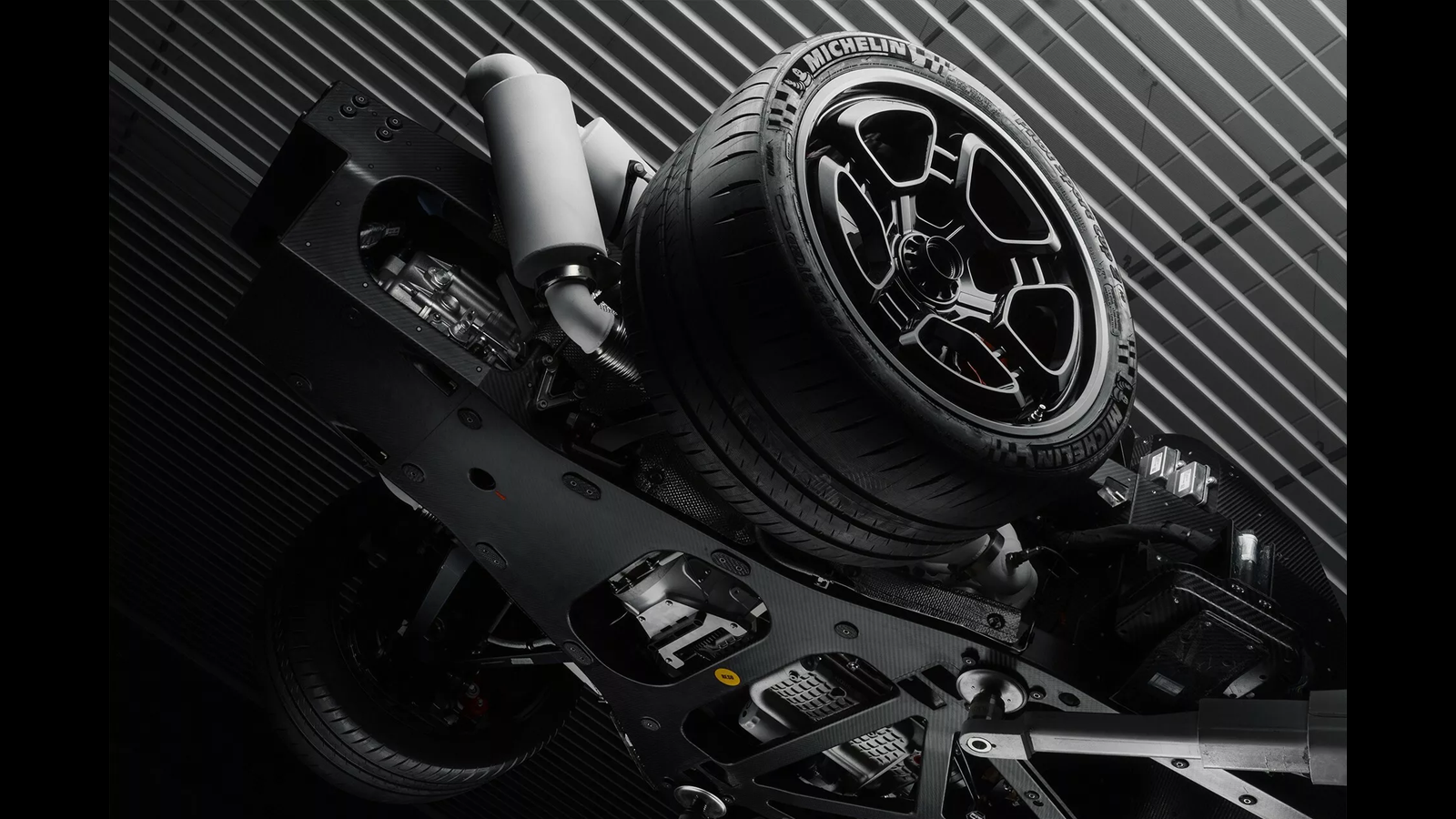 De Tomaso Shows Off First Production Version of the Insane P72 Supercar ...