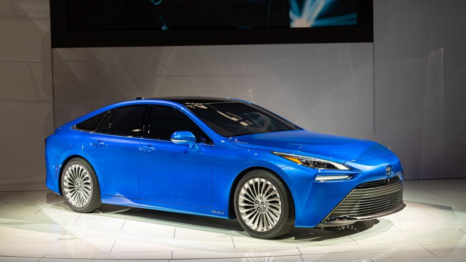 Lexus GS Might Be Replaced With Mirai-Based Fuel Cell Car | Clublexus