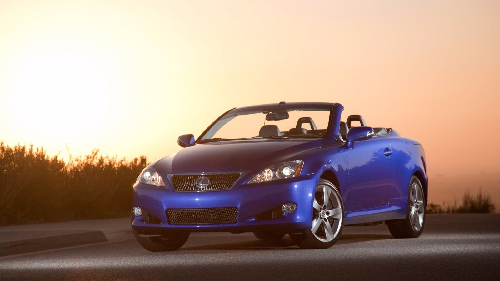 Best Lexus to Watch an Eclipse | Clublexus