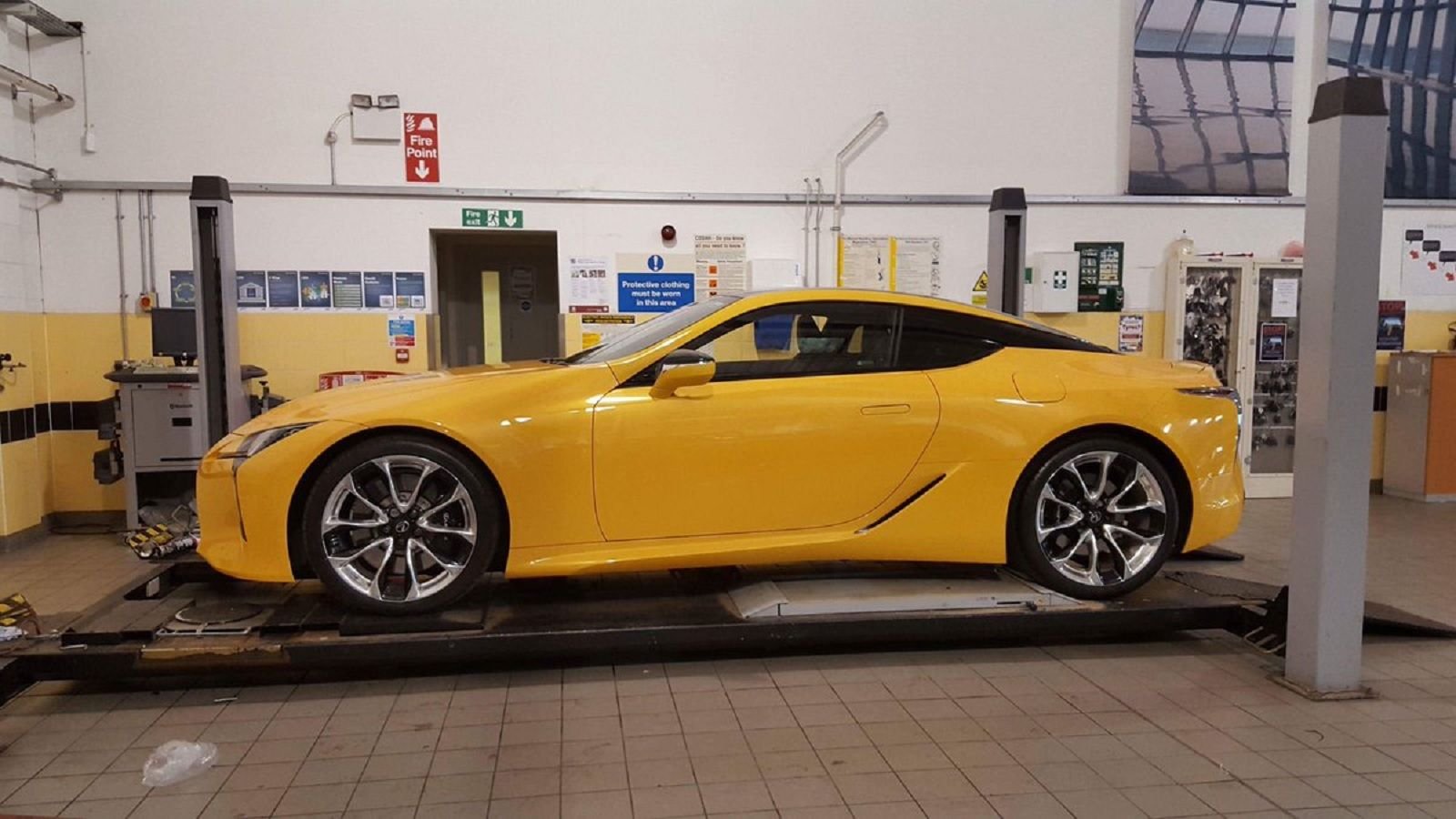 LC 500 Gets a Limited Yellow Paint Job | Clublexus