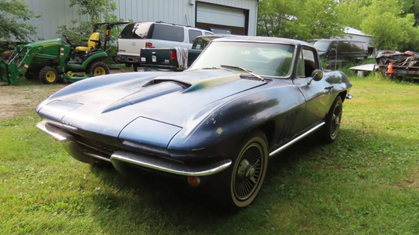 Bill Slavens 'Corvette Hoard' Was NOT a Typical Auction | Corvetteforum