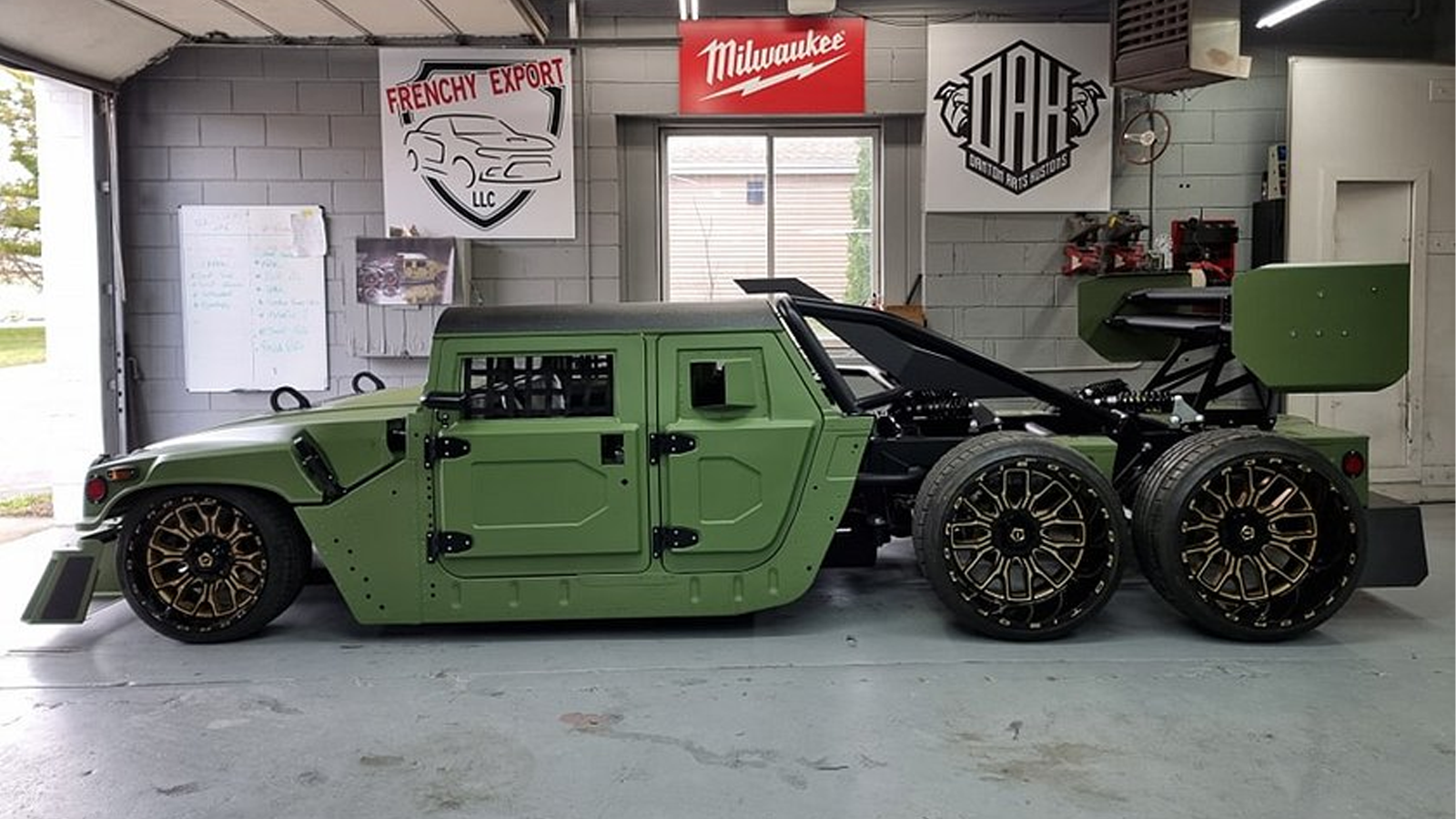 Insane Slammed 6x6 Humvee Comes With Hellcat Power | Dodgeforum