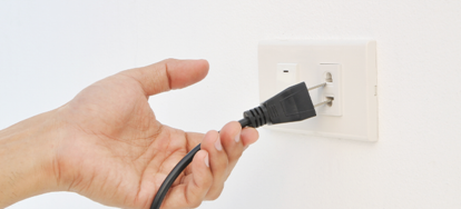 How Does a Polarized Plug Work? | DoItYourself.com