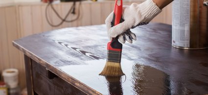 How To Use Oil-based Stain on Wood | DoItYourself.com