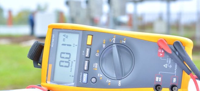 How to Wire a Voltmeter | DoItYourself.com