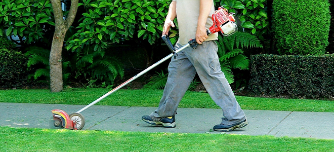 How to Use Lawn Edging Tools | DoItYourself.com