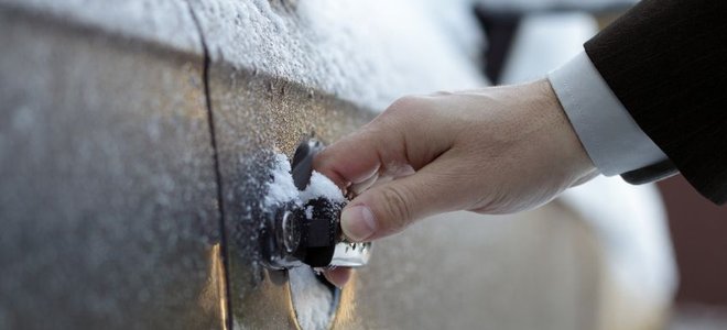 Melting Ice from a Frozen Car Lock | DoItYourself.com