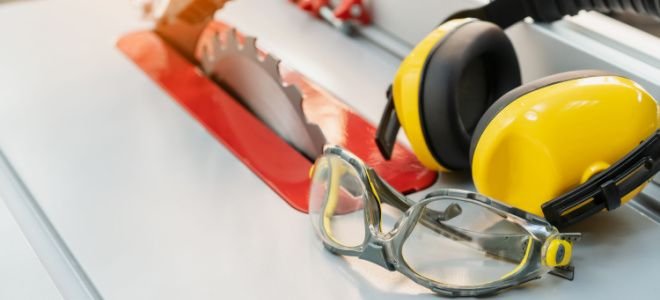 Table Saw Safety: 15 Hazards to Avoid | DoItYourself.com