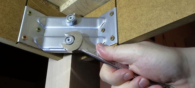 How to Repair a Loose Wooden Table Leg | DoItYourself.com