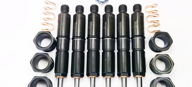 How to Repair a Cracked Fuel Injector | DoItYourself.com