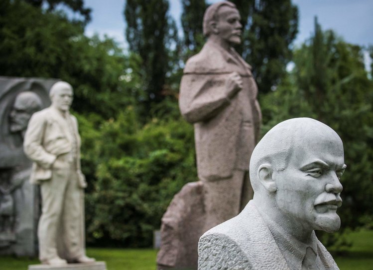 Russia’s Fallen Monument Park Gives a New Context to Toppled Historical ...