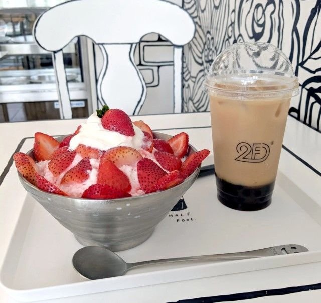 Mind-Blowing 2D Cafés Let Customers Escape to Cartoon Coffee Worlds ...