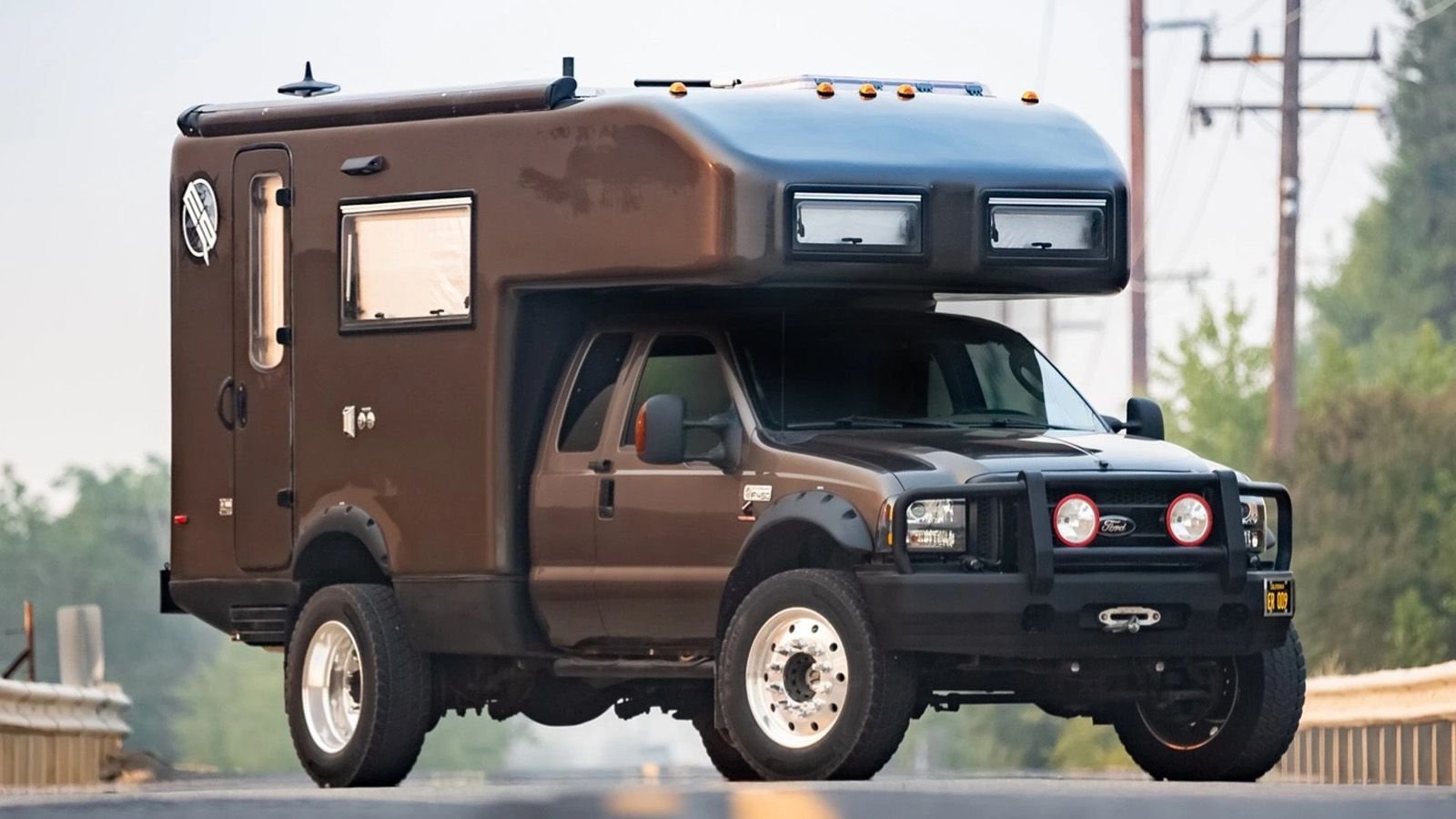 Converted F-450 Perfect for Zombie Apocalypse Getaways | Ford-trucks