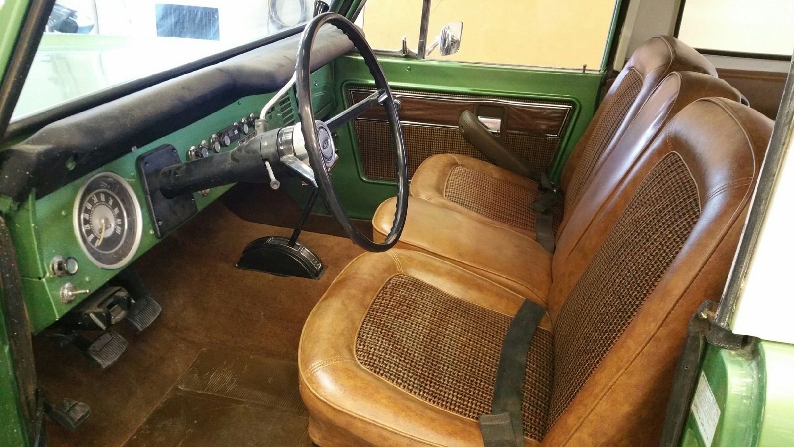 Beautiful 1973 Bronco Lives on as a Real Time Capsule | Ford-trucks