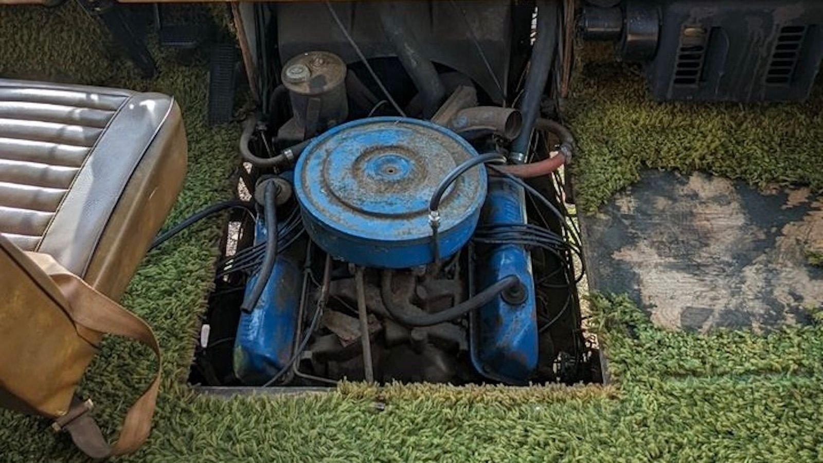 Ford-Powered Motorhome Is Pure Vintage Cool | Ford-trucks