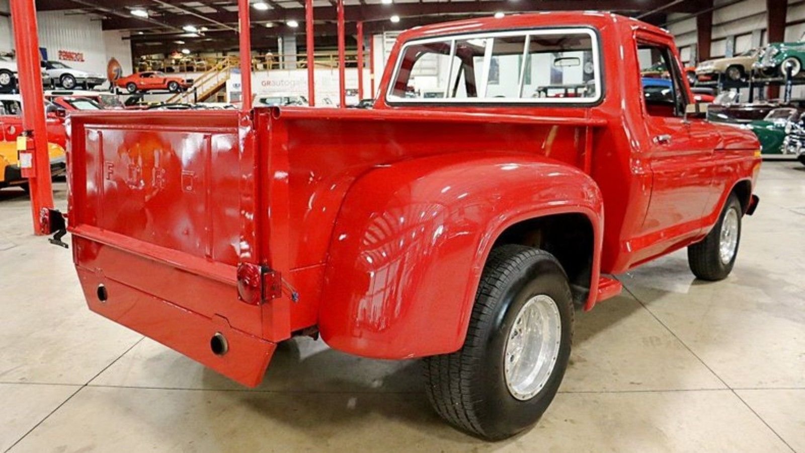 Cherry Red 1977 F-100 Puts Its Flaresides to Good Use | Ford-trucks