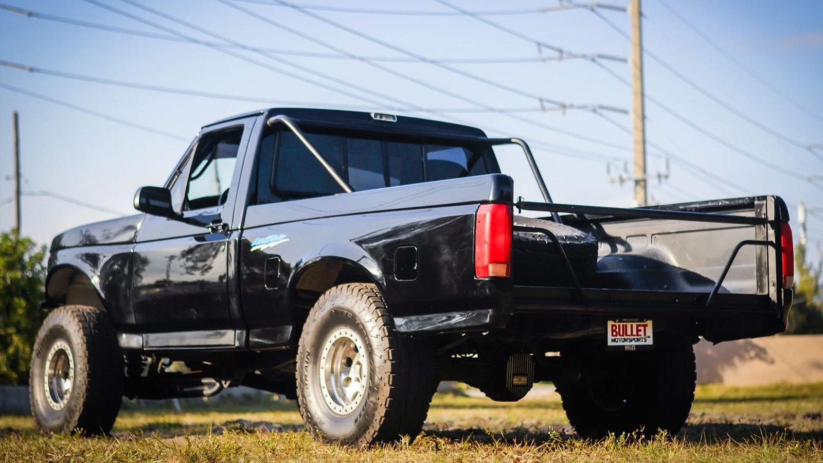 1993 SVT Lightning Gets Prerunner Makeover | Ford-trucks