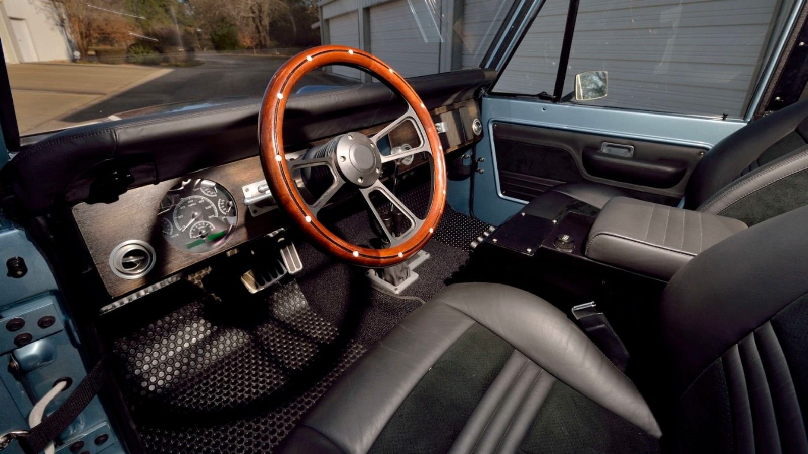 It Took Five Years to Create This 1971 Custom Bronco | Ford-trucks