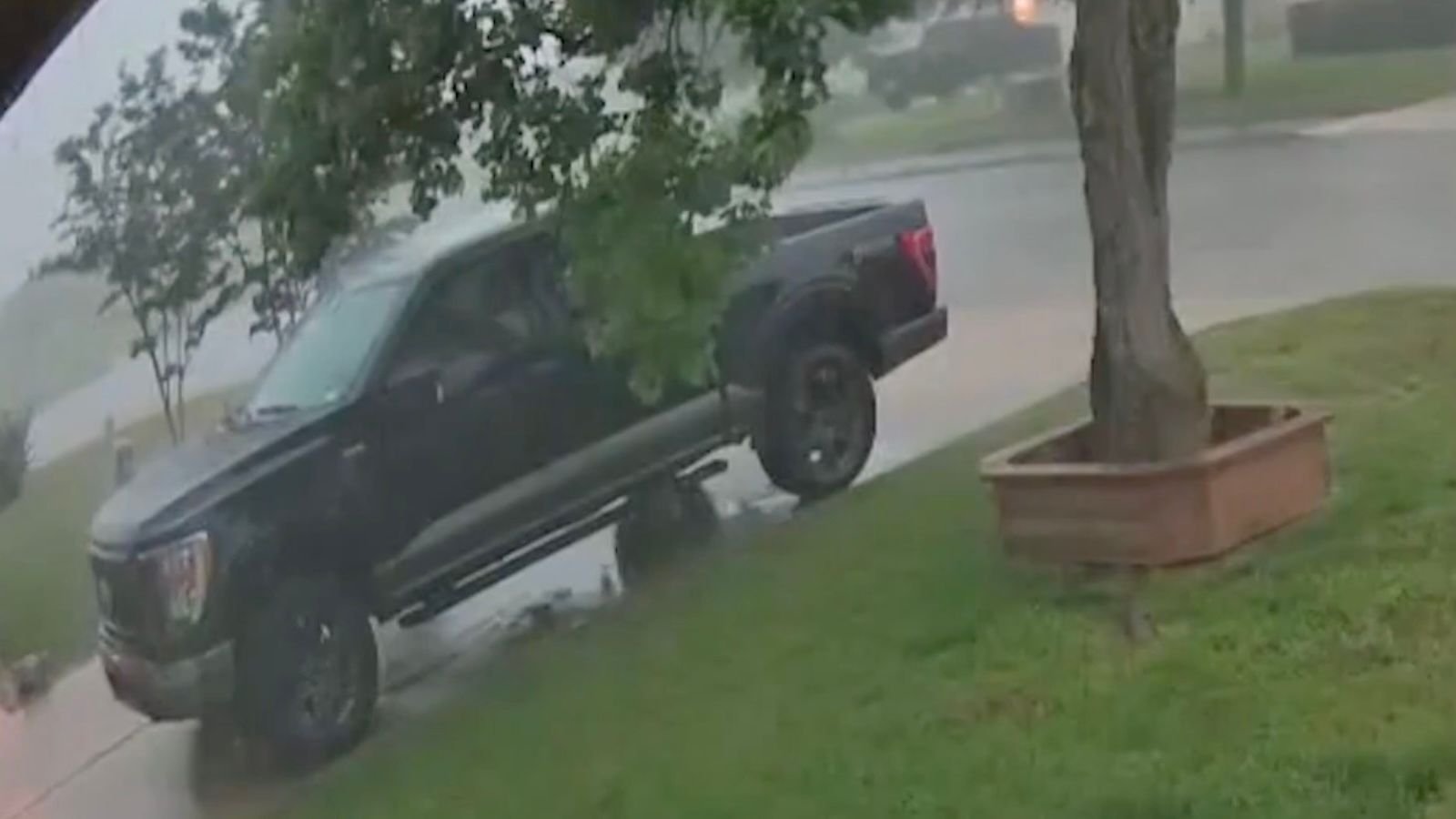 Ford F-150 Struck by Lightning in Shocking Stroke of Bad Luck | Ford-trucks