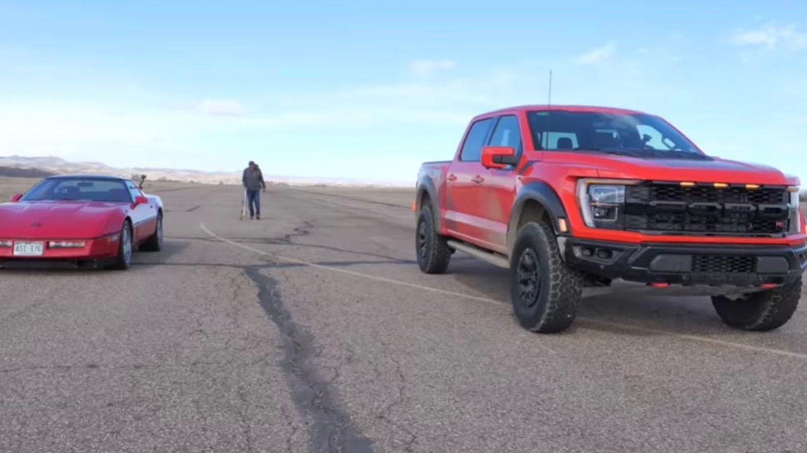 C4 Corvette ZR1 Drag Races the F-150 Raptor R | Ford-trucks