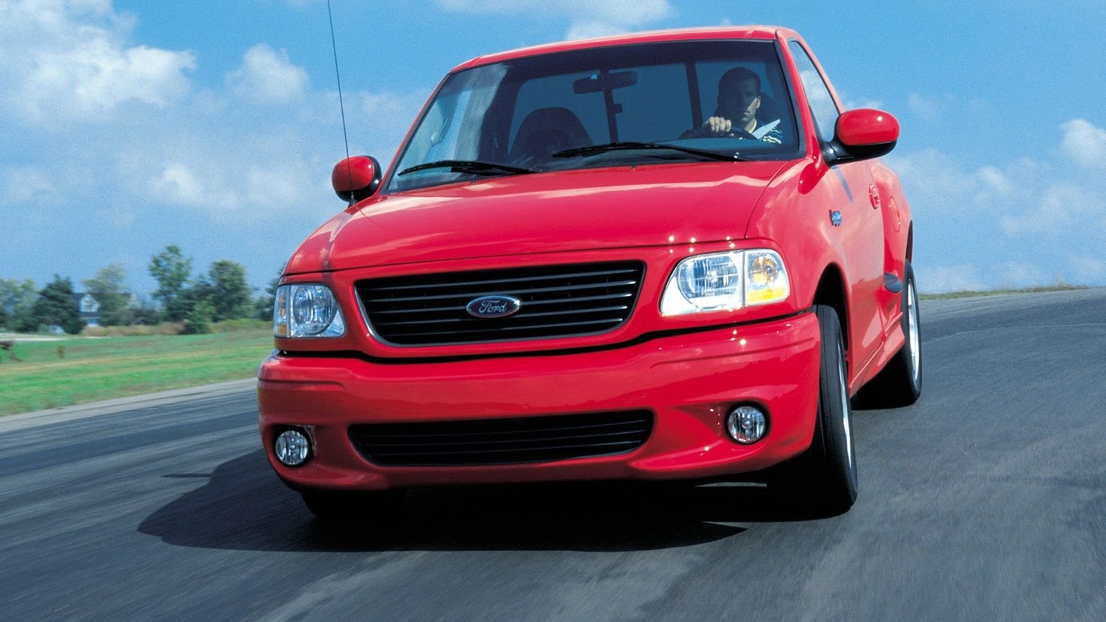 10 Reasons the 2nd-Gen SVT Lightning is the Greatest Ford Truck of All ...