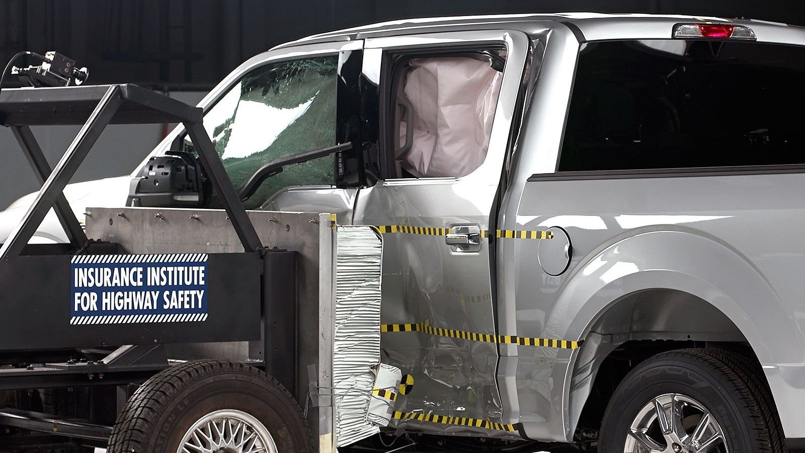 Ford F-150 Aces Crash Safety Testing | Ford-trucks