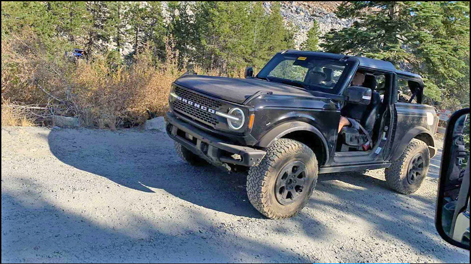 Stock Broncos Take on Rubicon Trail and Wins | Ford-trucks