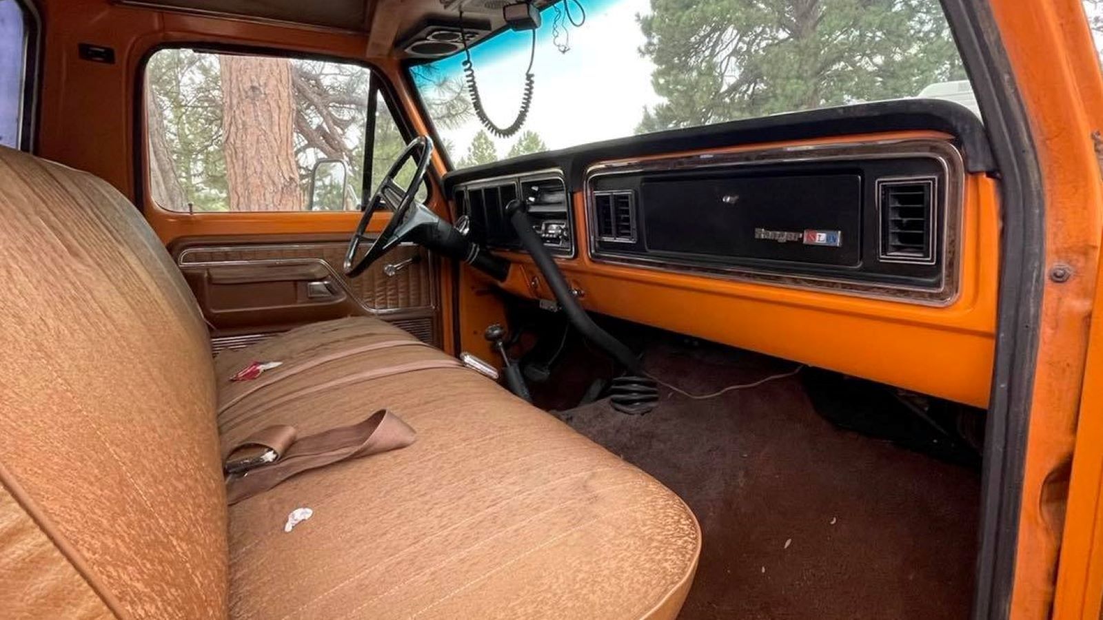 Orange Dentside Looks Great With Lift and Little Else | Ford-trucks