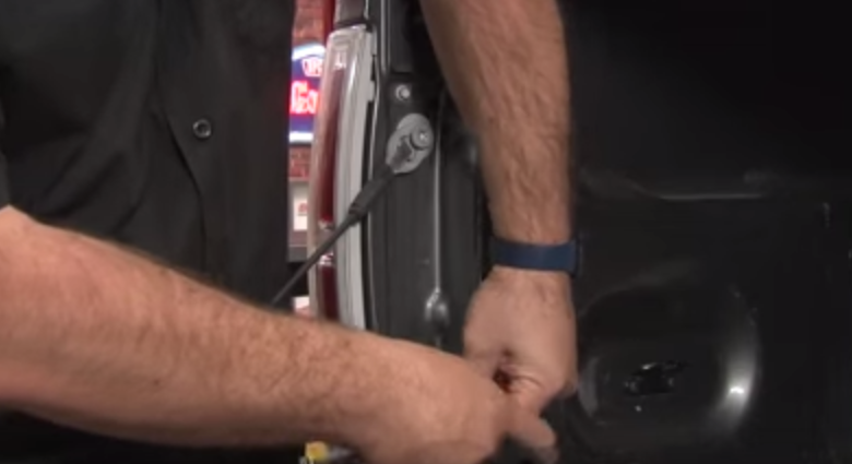 Ford F150: How to Replace Turn Signal Bulbs | Ford-trucks