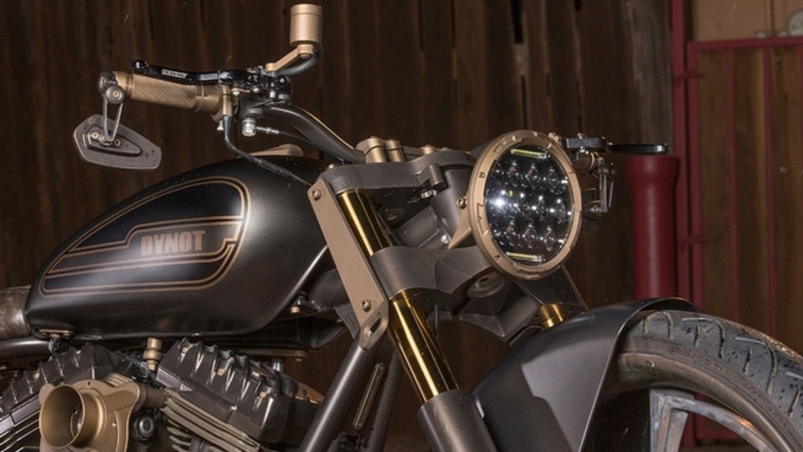 Mooscraft's Custom 'DYNOT' Comes to Us from the Future | Hdforums