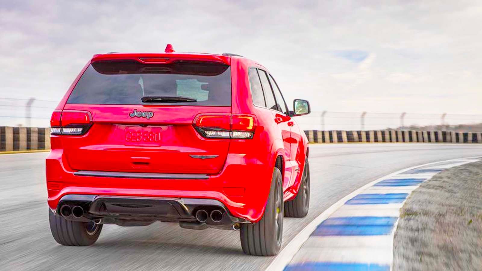 5 Pics of the Crazy Trackhawk Grand Cherokee | Jk-forum
