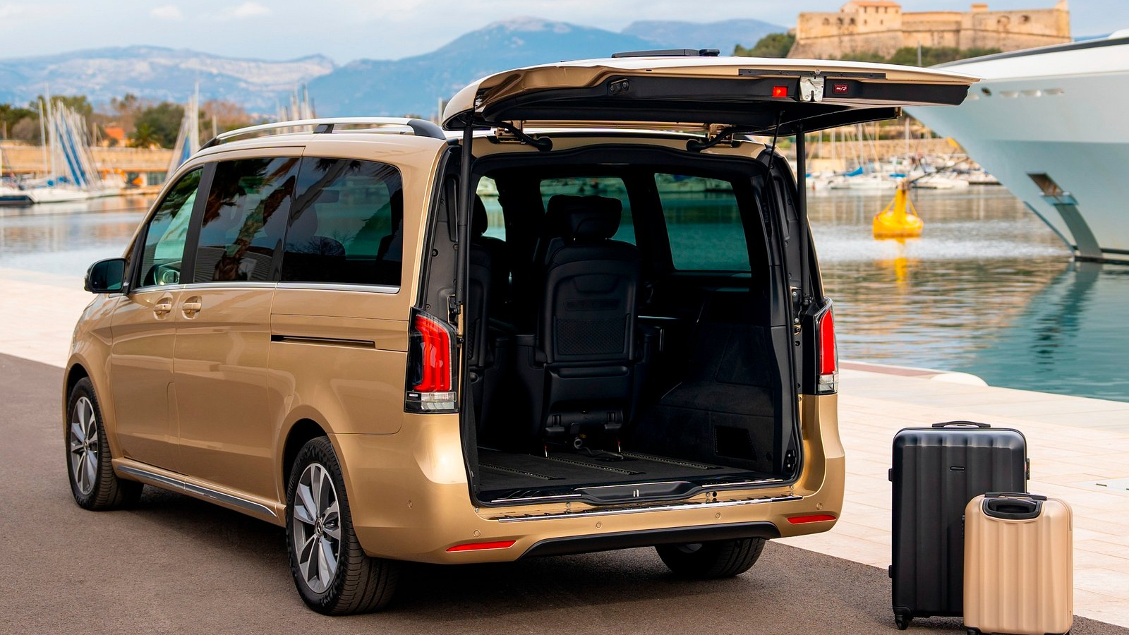 New Mercedes V-Class EV Will Arrive in the US in 2026 | Mbworld