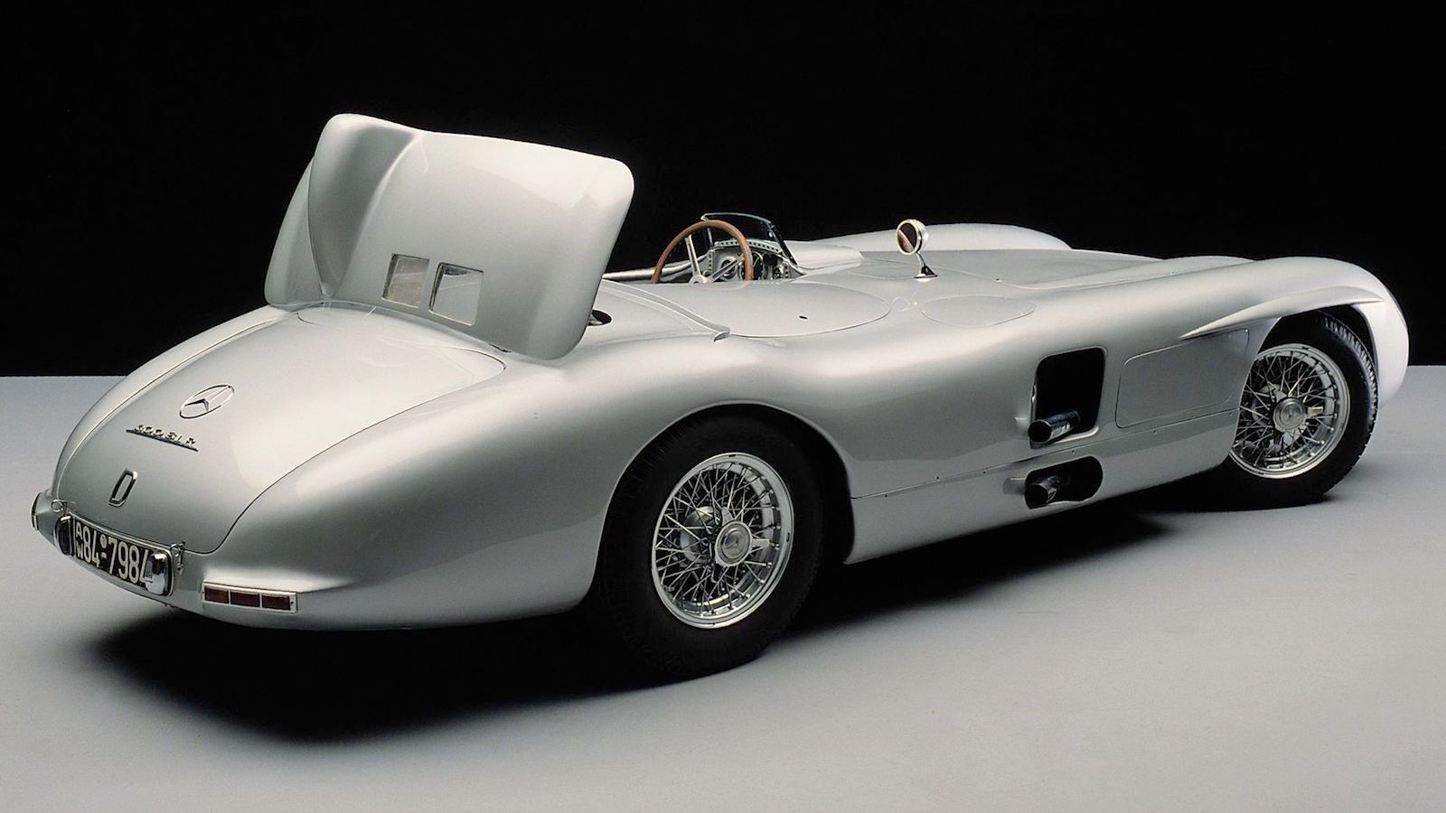 7 Amazing Facts About the Mercedes-Benz 300 SLR 722 | Mbworld