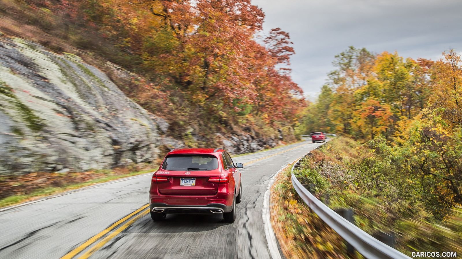 Beautiful Mercedes-Benz Autumn Wallpapers | Mbworld