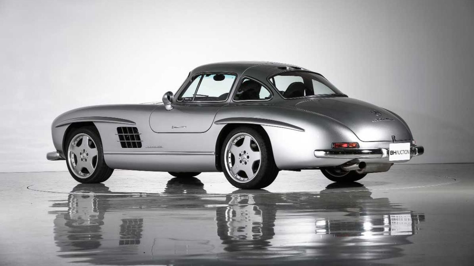 Beautiful Done Restomod 1955 Gullwing 300SL by AMG | Mbworld