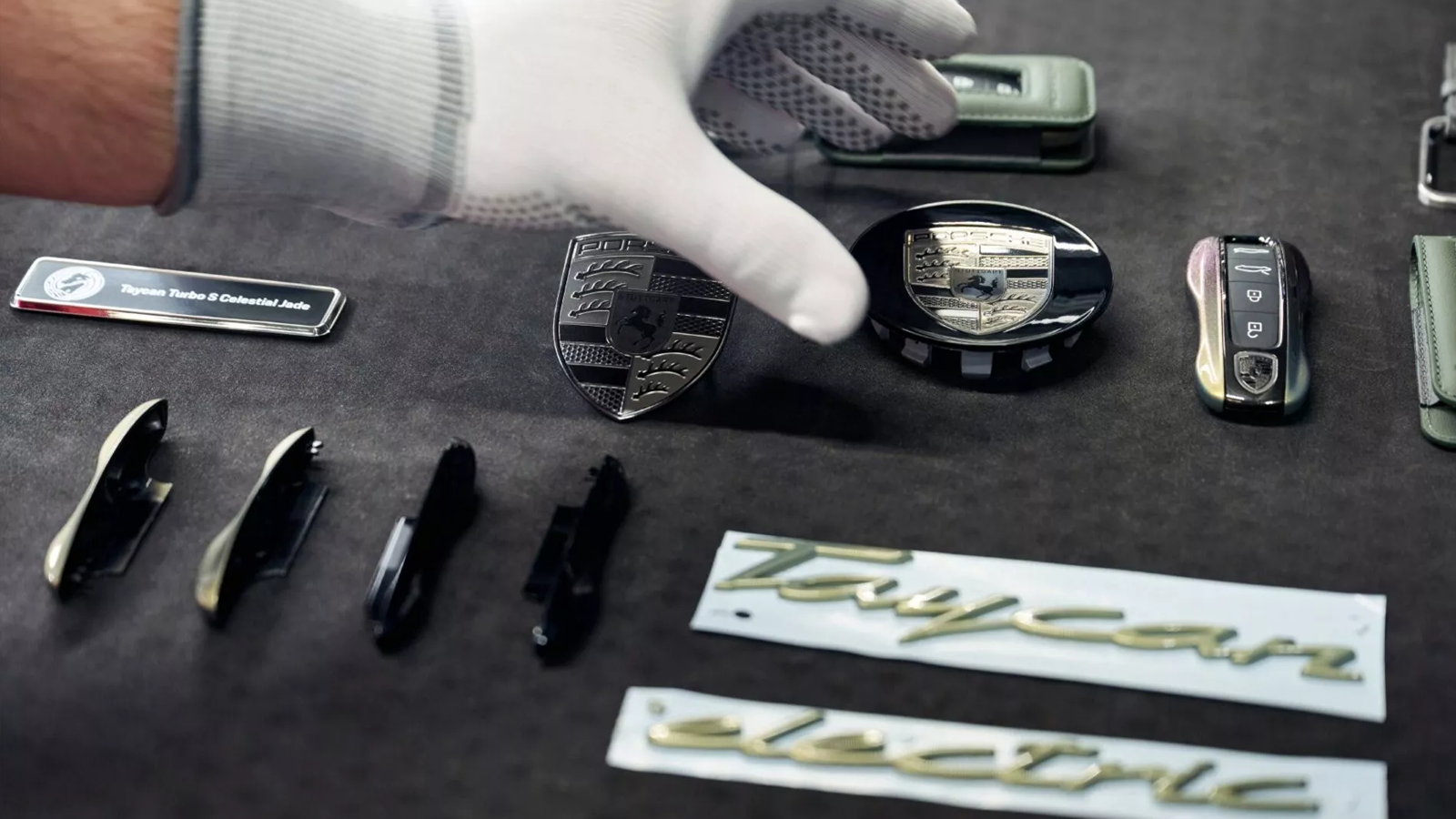 Sonderwunsch Porsche Taycan Gets Stunning Two Tone Paint Color | Rennlist