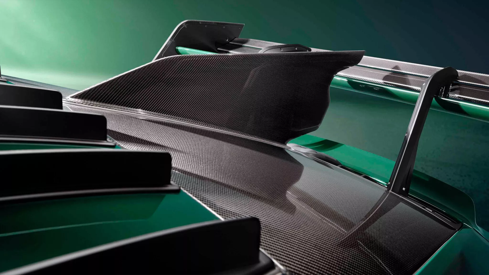 Manthey's New Porsche 911 GT3 RS Kit Features Quite the Aggressive Aero ...