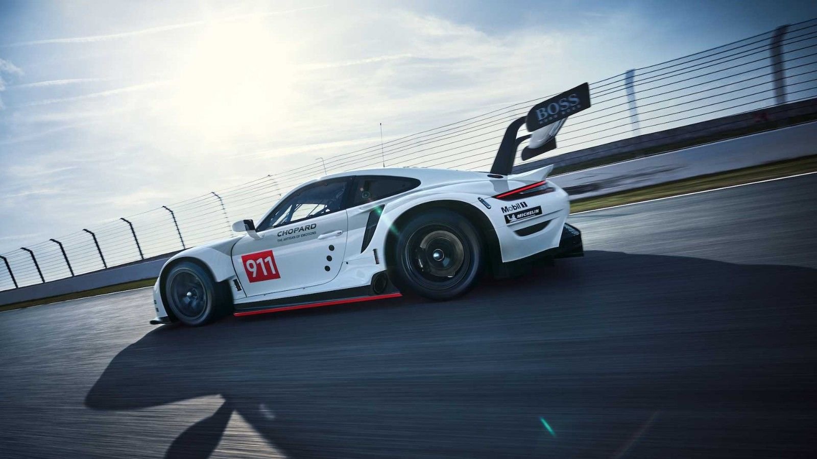 This is Porsche's Latest Mid-Engined 911 RSR | Rennlist