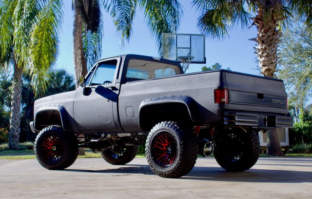1985 Chevrolet K10 1985 Chevrolet K10-EFI Short Bed Resto-Mod 4x4