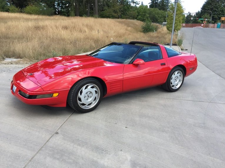 1991 Chevrolet Corvette Exceptional C4 Corvette in Torch Red