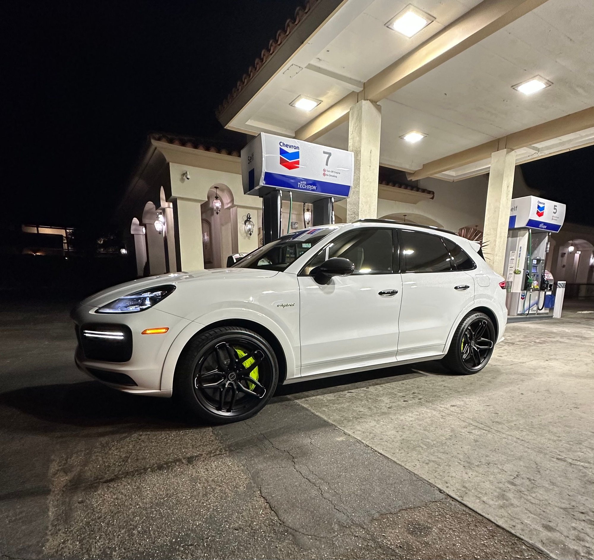 Tire Dressing: What are you guys using? - Rennlist - Porsche Discussion ...