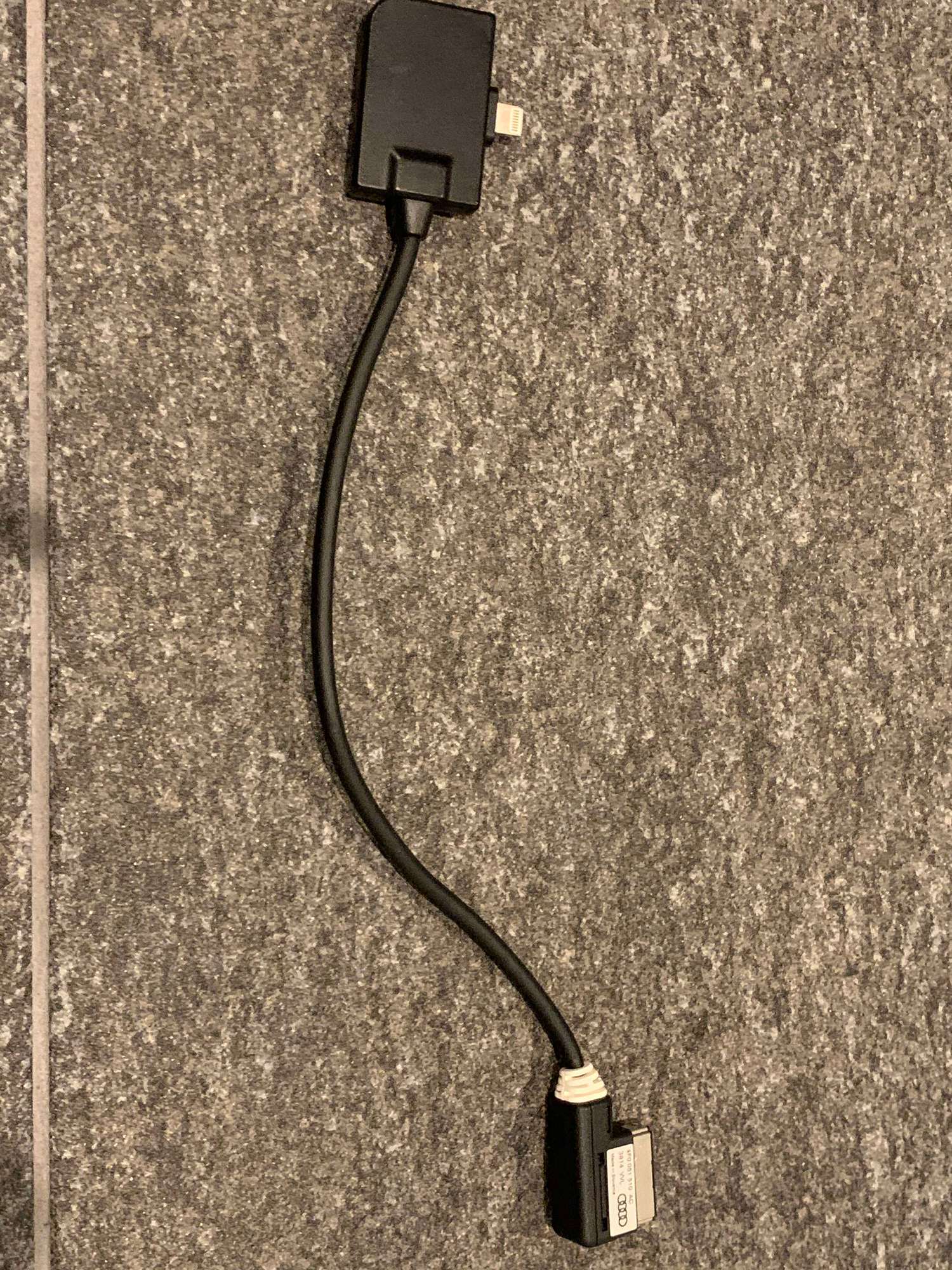 Audi OEM Iphone adapter lightning cable - AudiWorld Forums