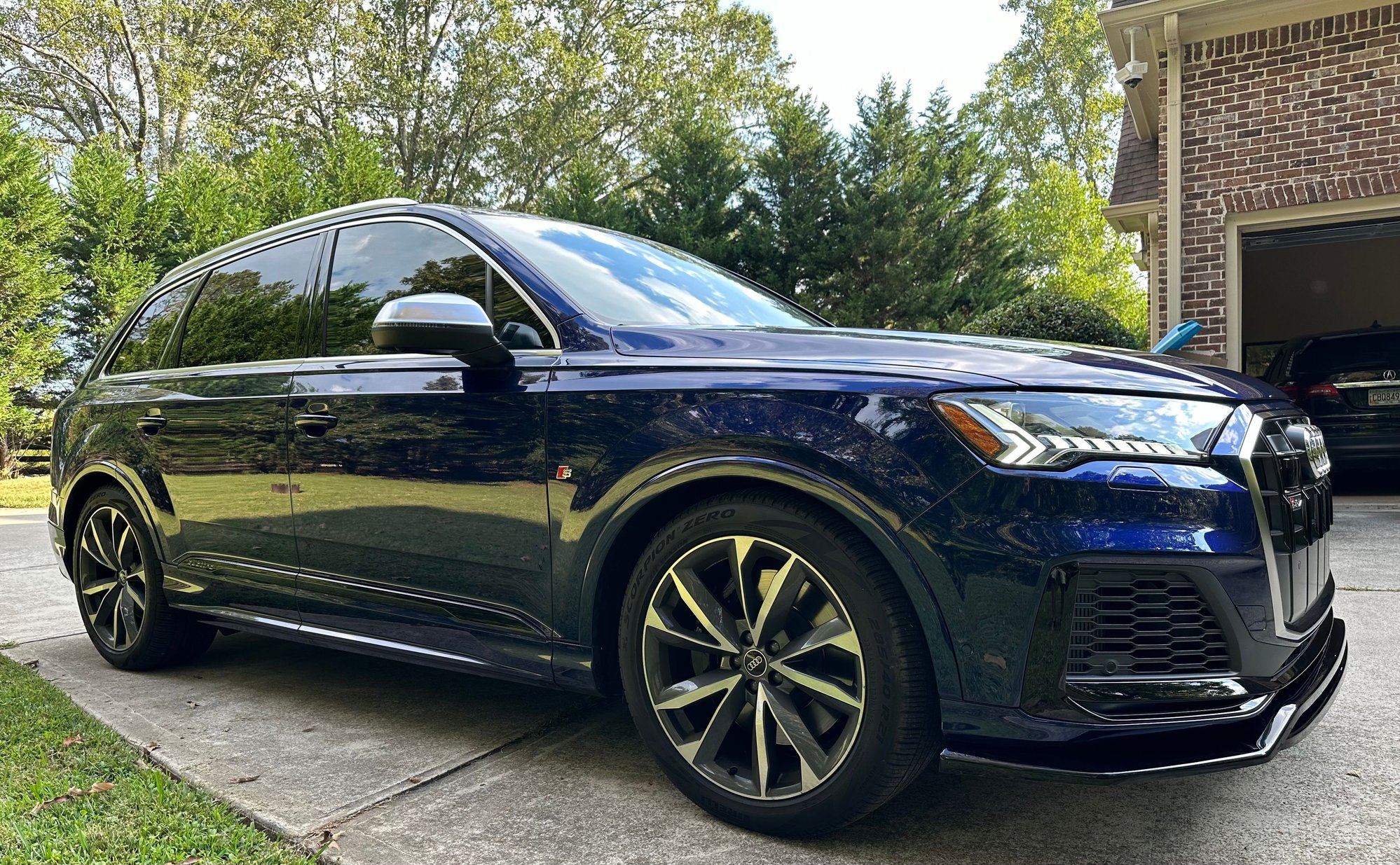 '21 SQ7 Navarra Blue partial blackout - AudiWorld Forums