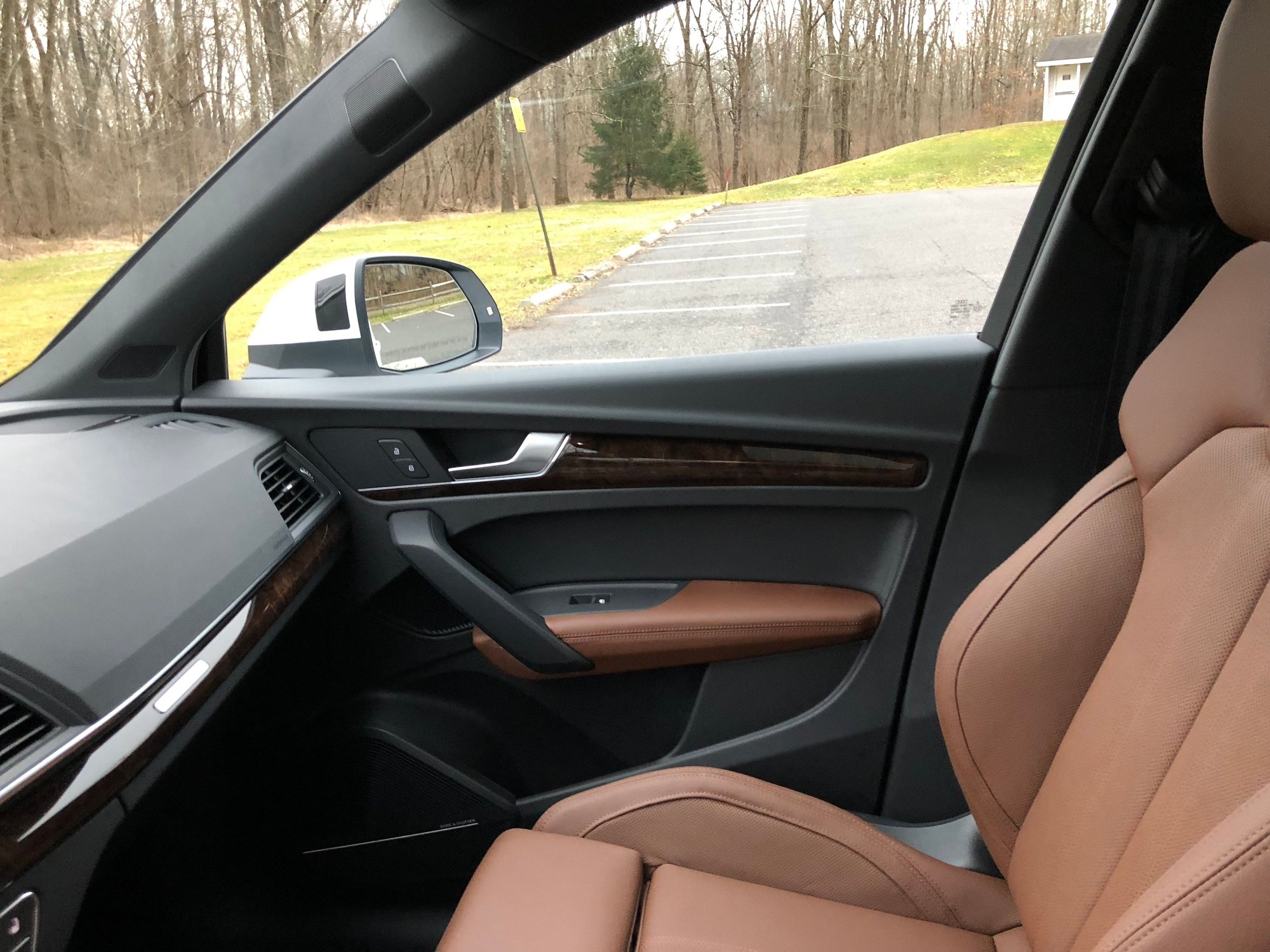 New Q5 Ibis White Nougat Brown - AudiWorld Forums