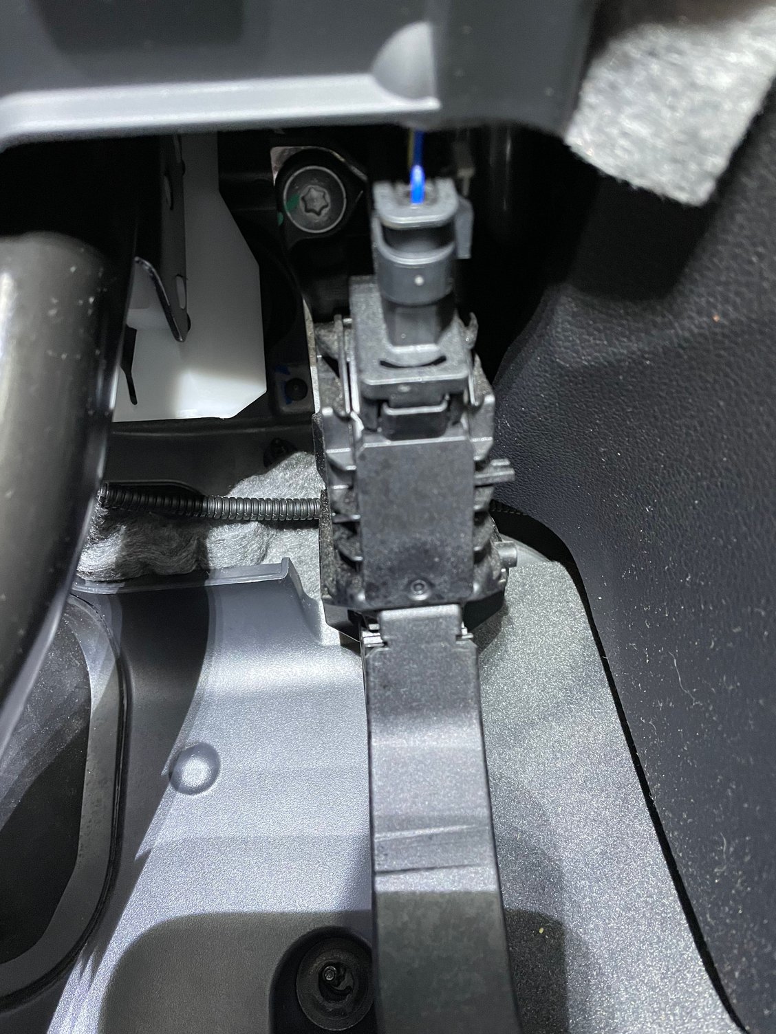 USB port retrofit - Page 9 - AudiWorld Forums