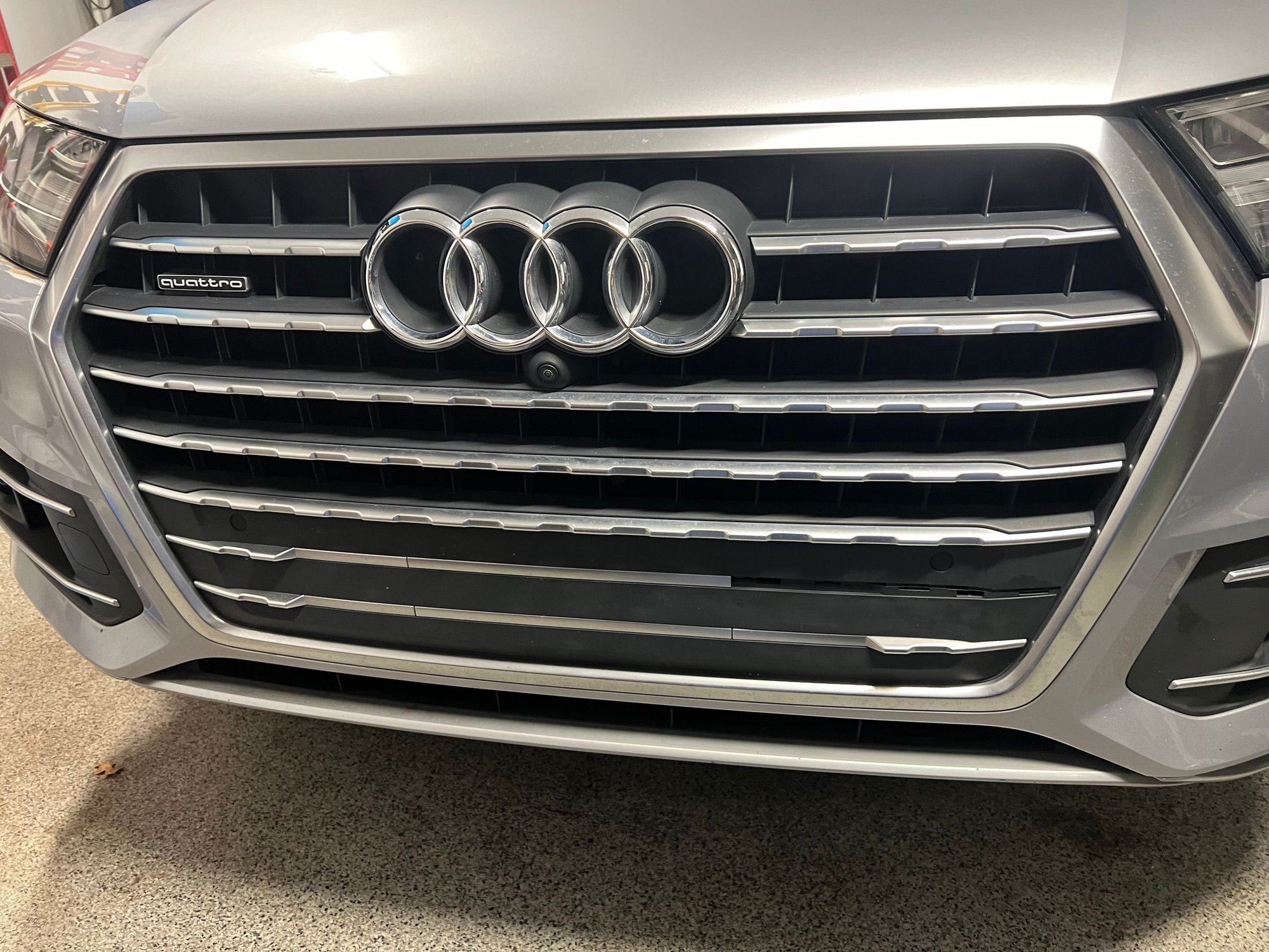 2017 Q7 grill trim piece - AudiWorld Forums