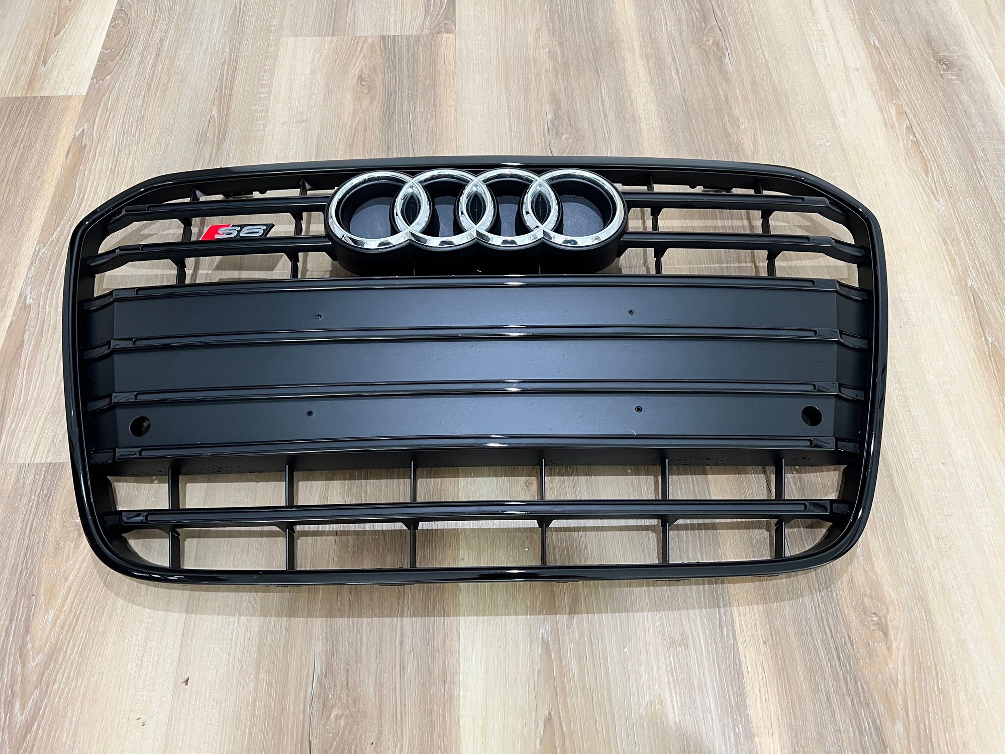 FS: OEM Audi S6 Front Grille w/Black Optics Package - AudiWorld Forums