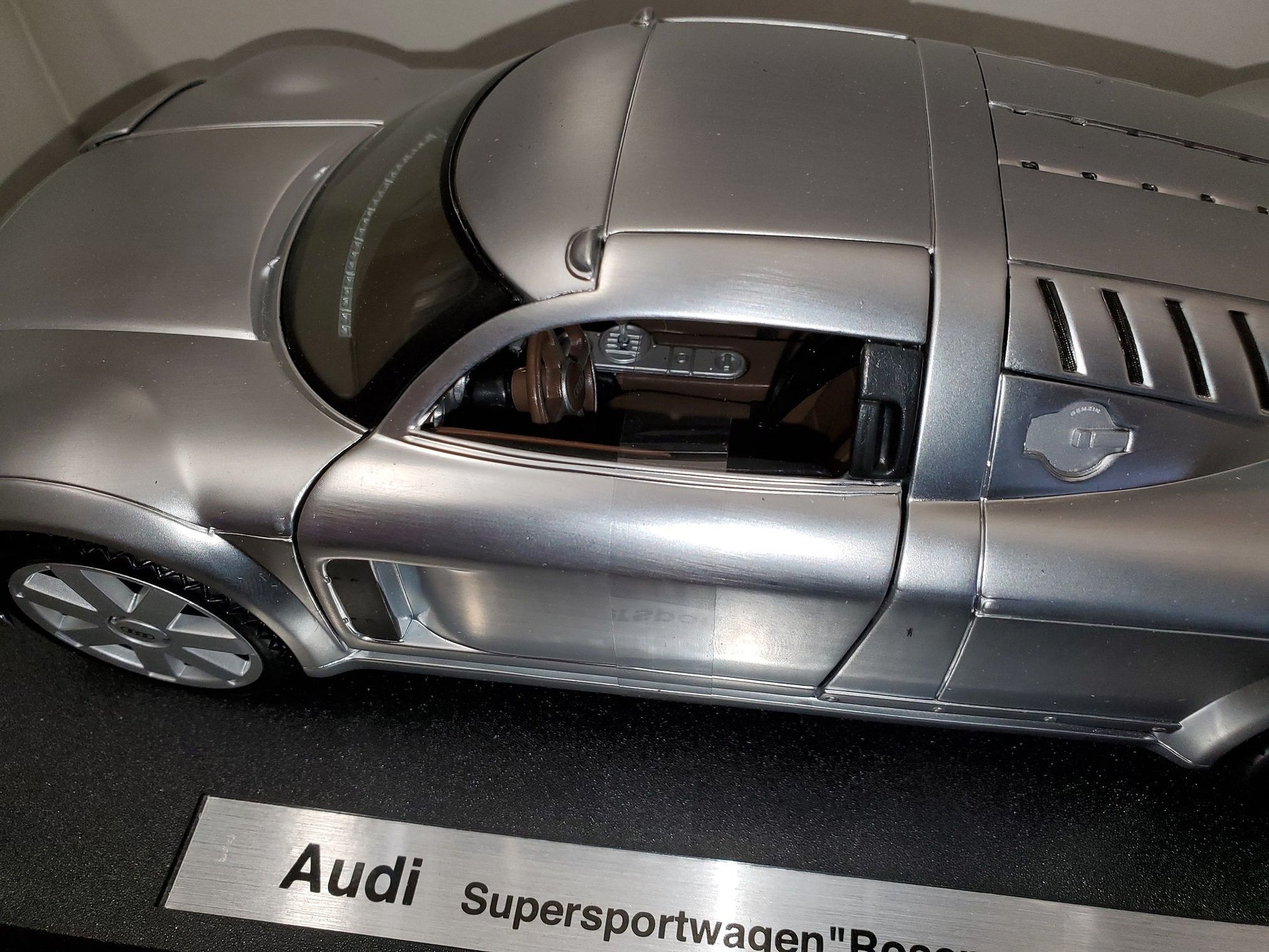 Audi Rosemeyer Supersportwagon 1:18 scale model- Factory gift ...